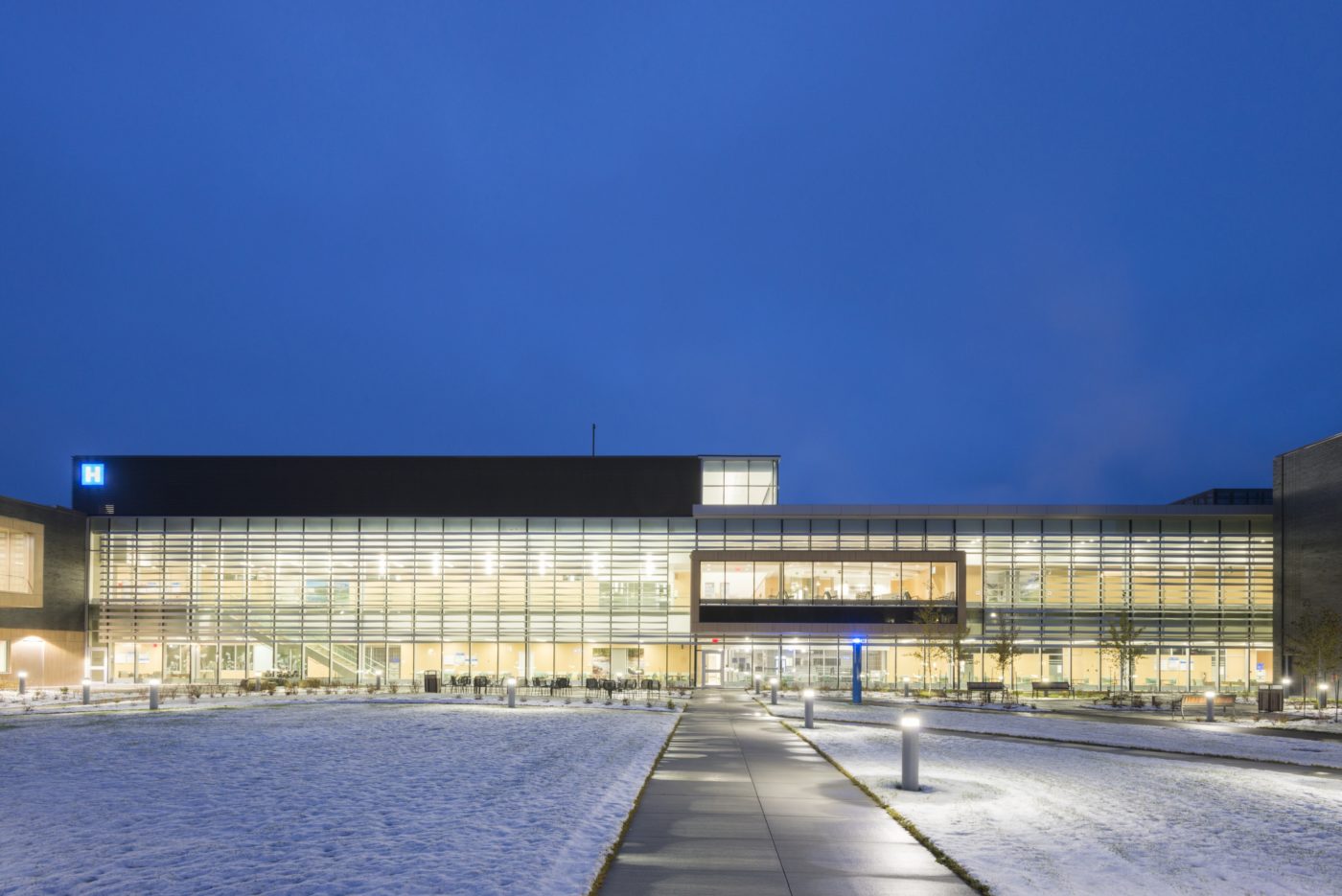 Edson Healthcare Centre - DIALOG | DIALOG