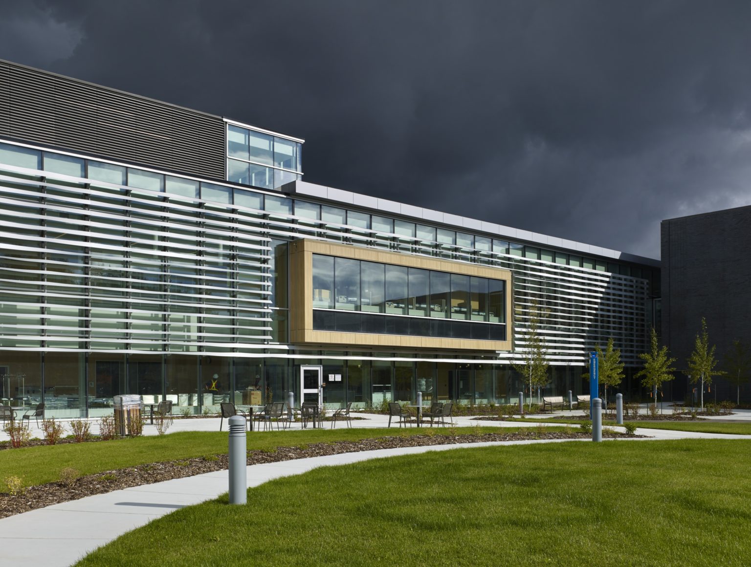 Edson Healthcare Centre - DIALOG | DIALOG