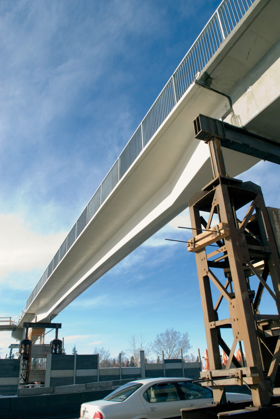 Glenmore Trail Pedestrian Bridge at Legsby Road - DIALOG | DIALOG