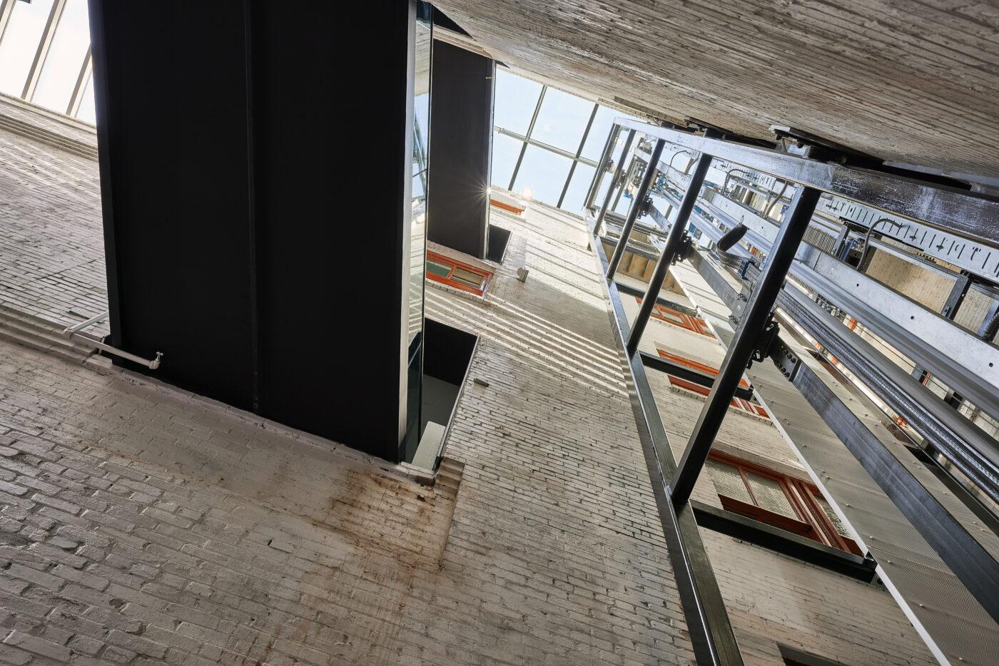 Lougheed Building - DIALOG | DIALOG