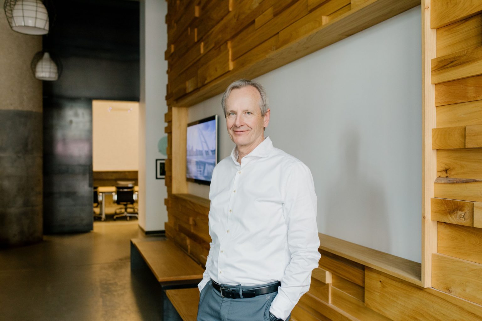 Douglas McConnell - DIALOG | DIALOG